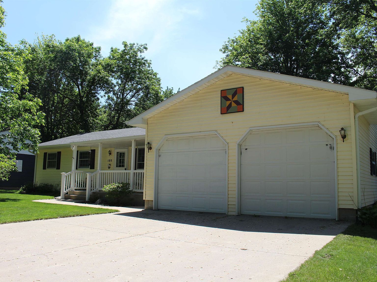 105 N Washington St, Everly, IA 51338 | Zillow