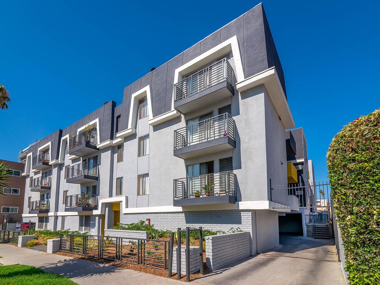 525 S Oxford Ave # Studio, Los Angeles, CA 90020 | Zillow