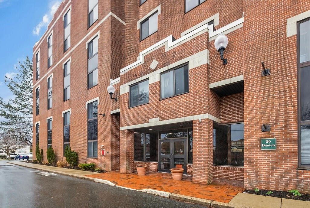 20-30 Daniels St #314, Malden, MA 02148 | Zillow
