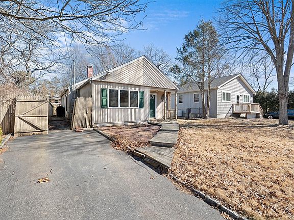 79 Panamoka Trail, Ridge, NY 11961 | Zillow