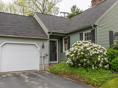 62 Arrowwood Ct South Portland ME | Zillow