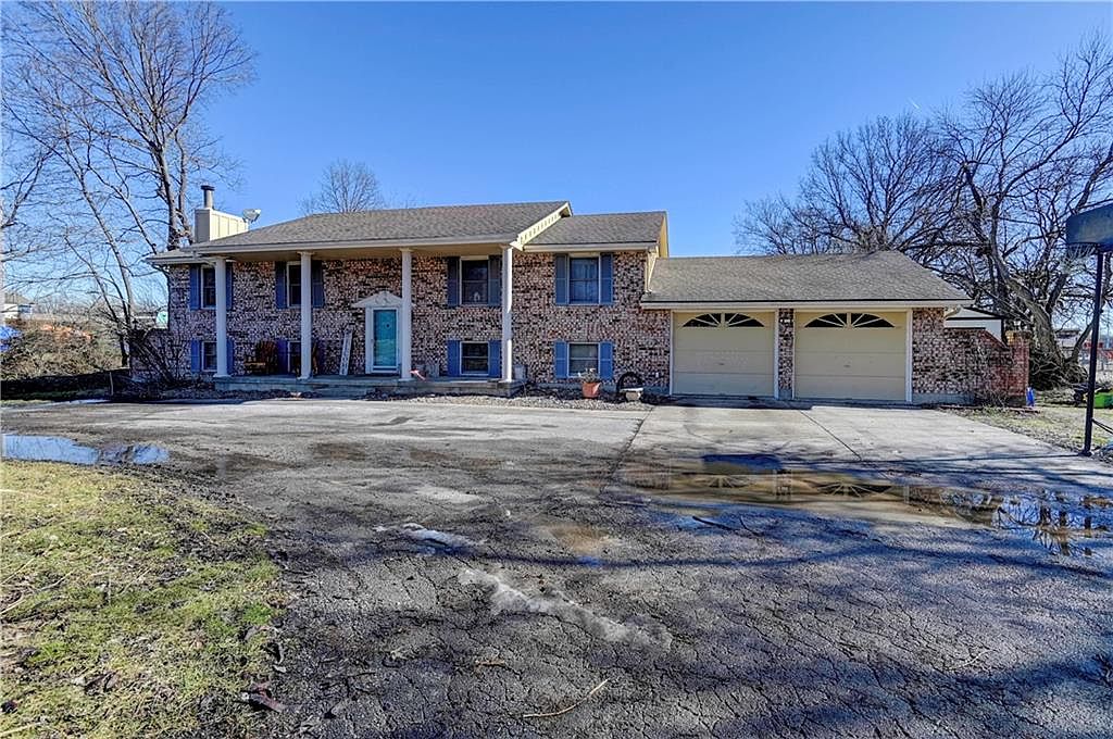 809 Allendale Lake Rd, Greenwood, MO 64034 | Zillow