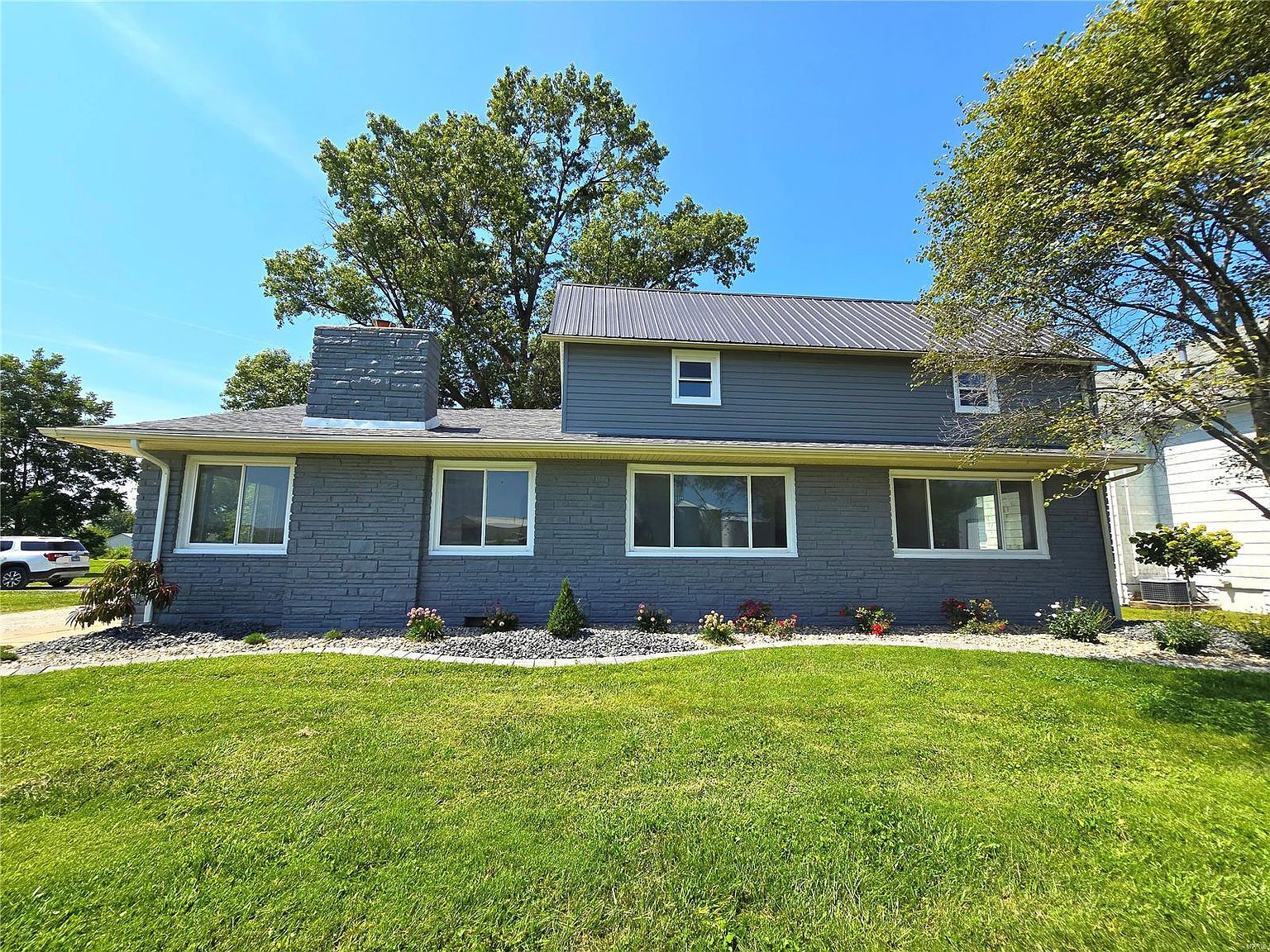 165 S Park St, Hoyleton, IL 62803 | Zillow