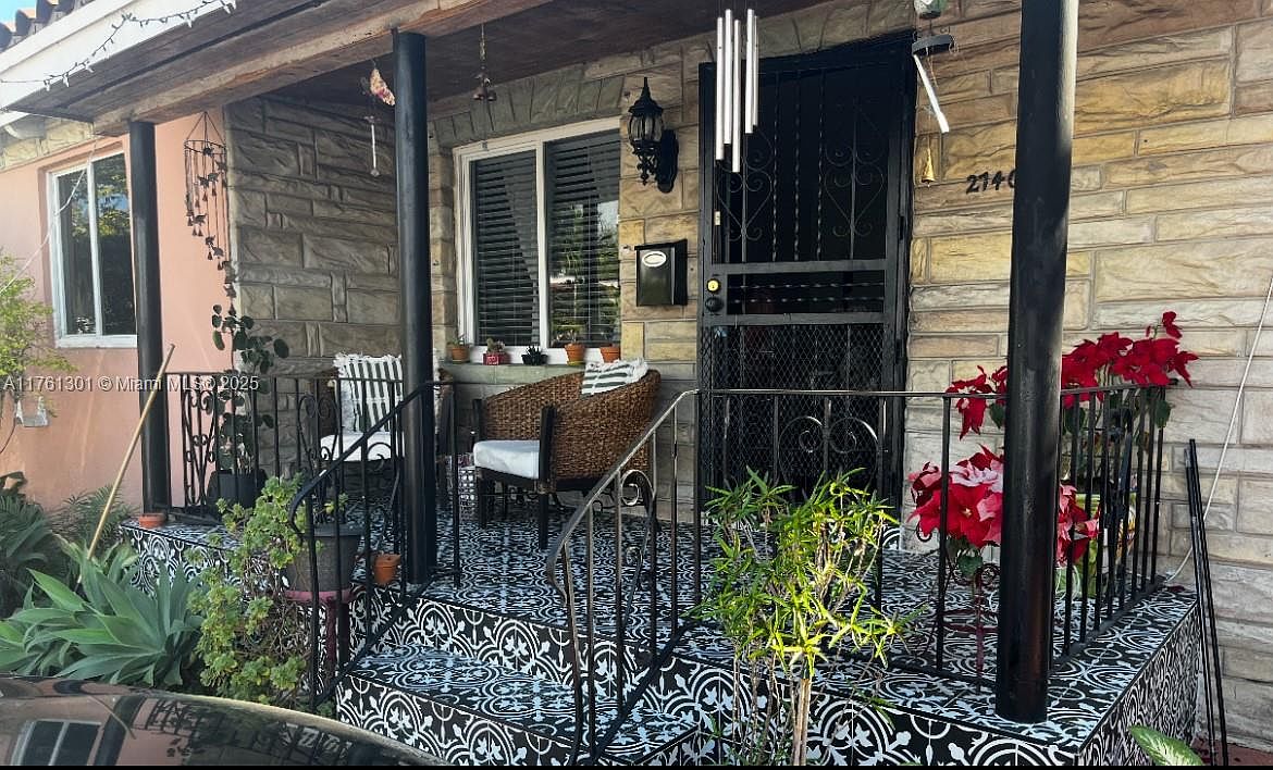 2740 SW 4th St #2740, Miami, FL 33135 | Zillow