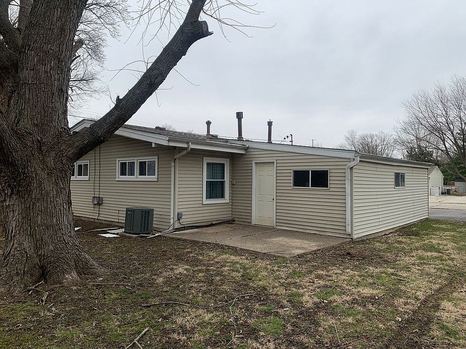 3917 N Cambridge Dr, Decatur, IL 62526 | Zillow