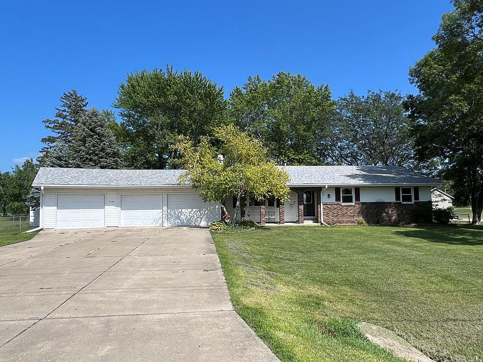 1901 Main St, Manson, IA 50563 | MLS #22990 | Zillow