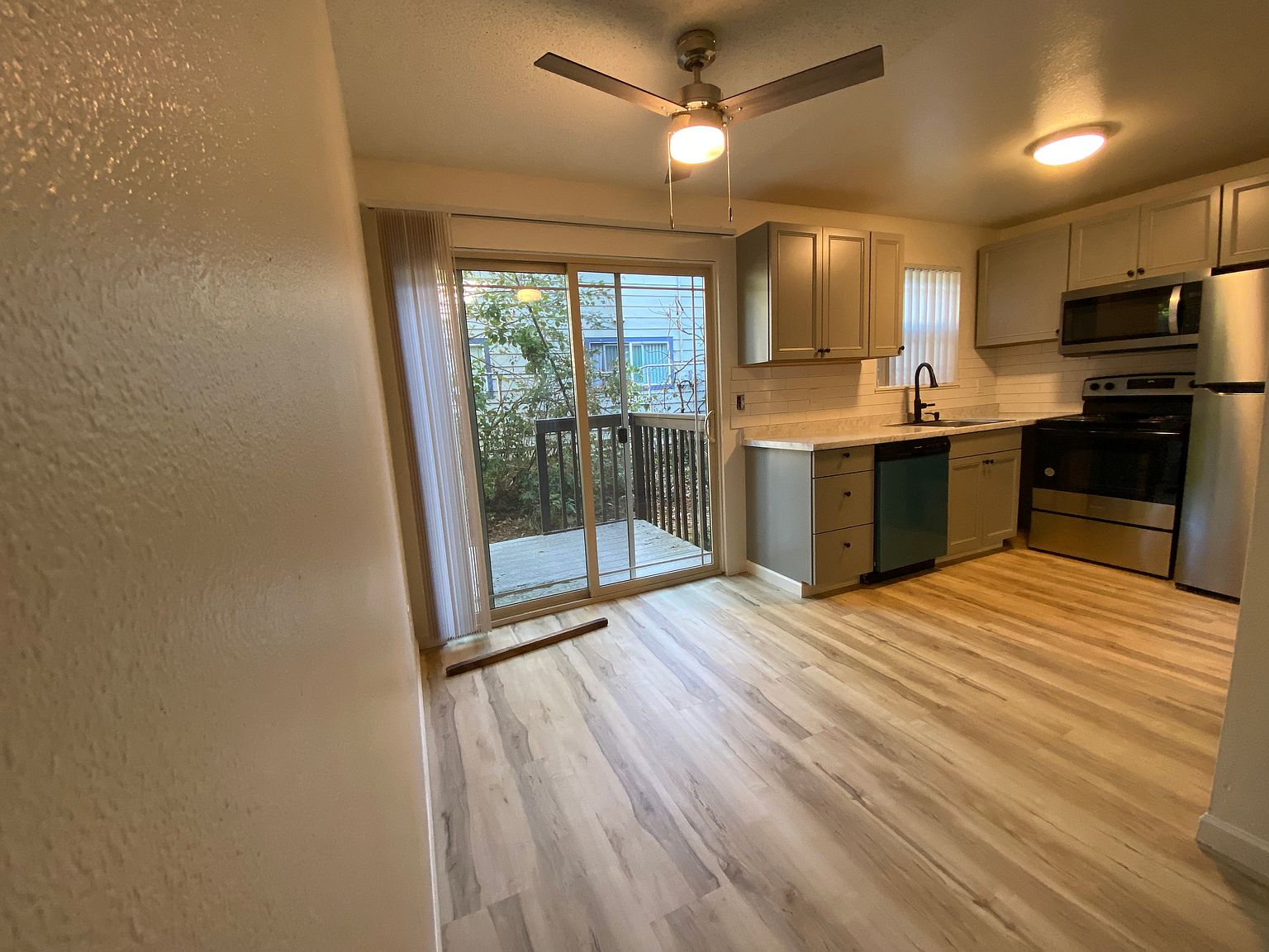 6912-6918 N Richmond Ave #6912, Portland, OR 97203 | Zillow