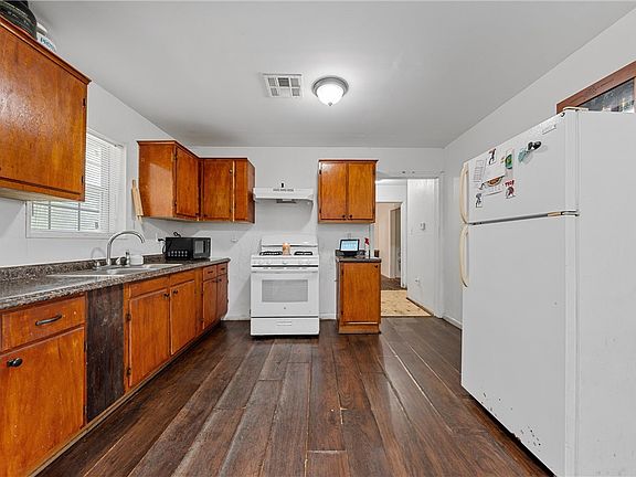 1624 Lexington St, Waco, TX 76711 | MLS #222735 | Zillow