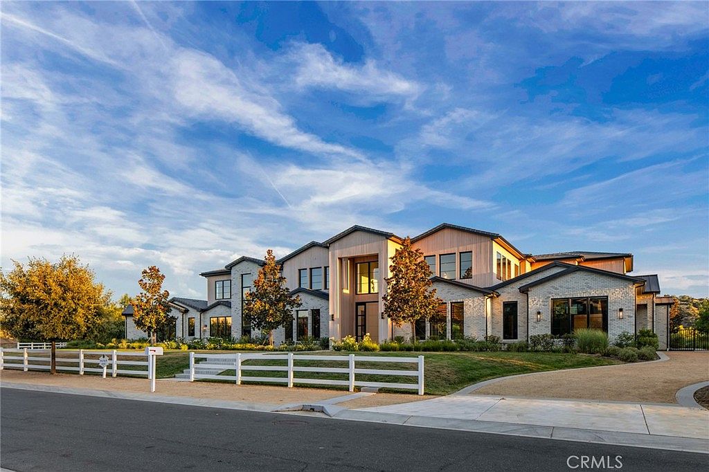 24050 Hidden Ridge Rd, Hidden Hills, CA 91302 | MLS #SR24178542 | Zillow