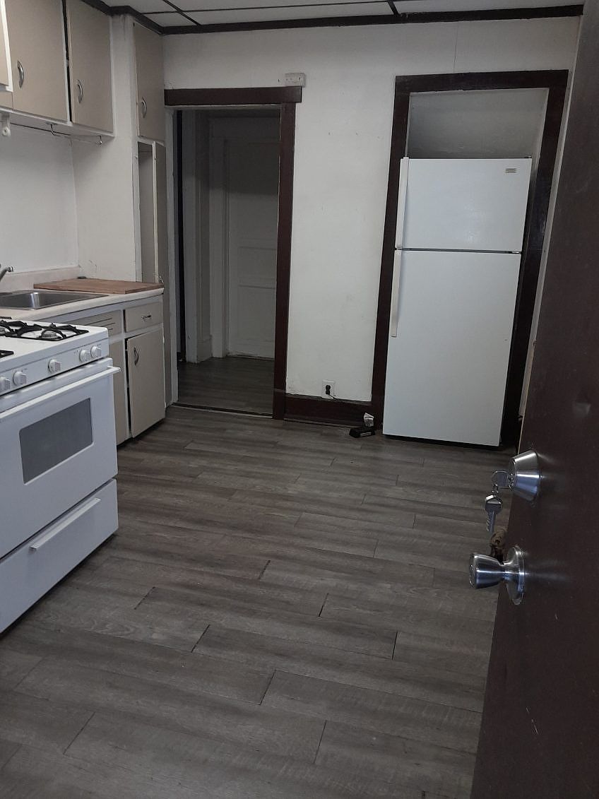 220 Highland St #1, Hammond, IN 46320 | Zillow