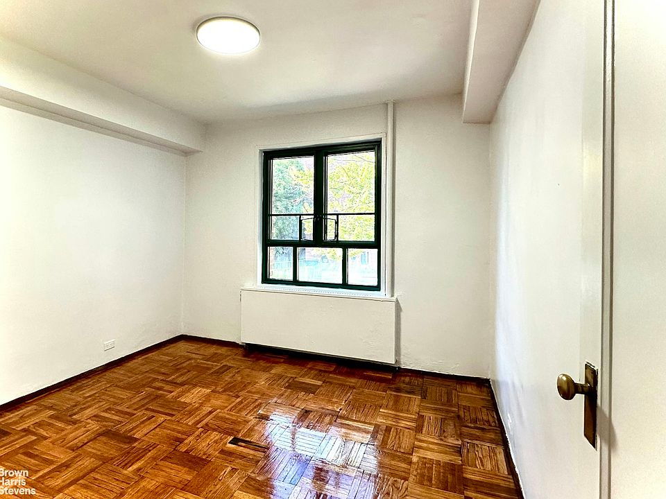 Parkchester South Condominiums - 1514 Metropolitan Ave Bronx NY | Zillow