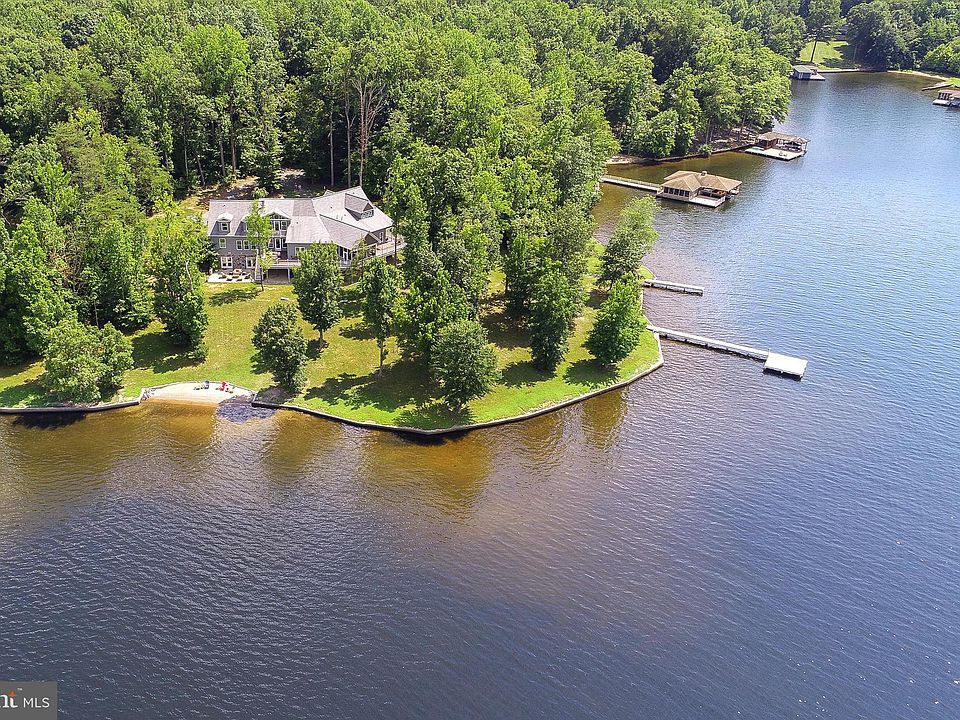 315 Tyler Point Ln, Bumpass, VA 23024 | Zillow