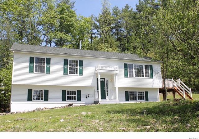 100 Howells Tpke, Middletown, NY 10940 | Zillow