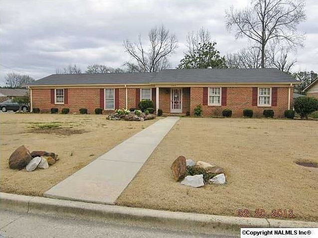 1202 Kathy Ln SW, Decatur, AL 35601 | Zillow