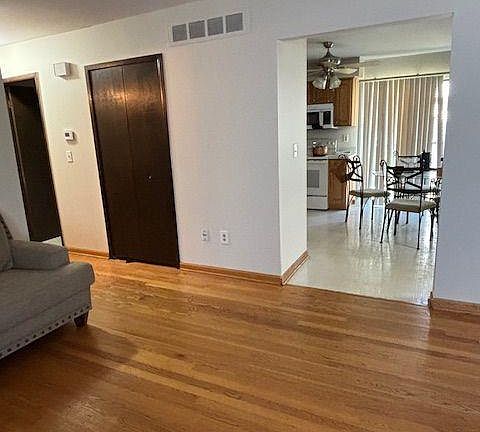 2924 Roundtree Dr, Troy, MI 48083 | MLS #20240079927 | Zillow