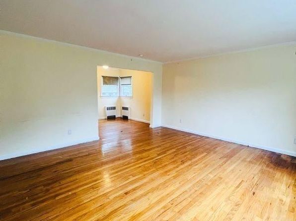 Houses For Rent in Syosset NY - 3 Homes | Zillow