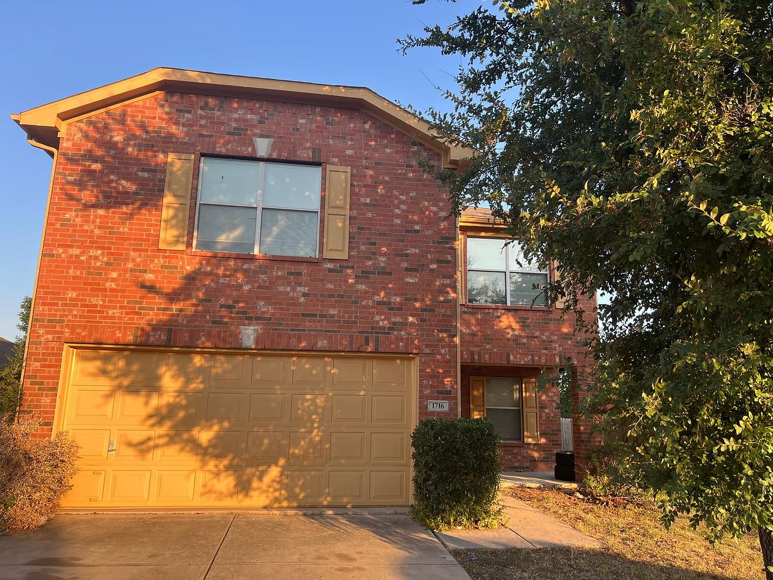 1716 Nina Dr, Grand Prairie, TX 75051 | Zillow