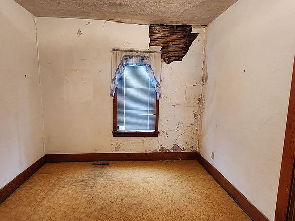 211 W Main St, Fordyce, NE 68736 | MLS #116114 | Zillow