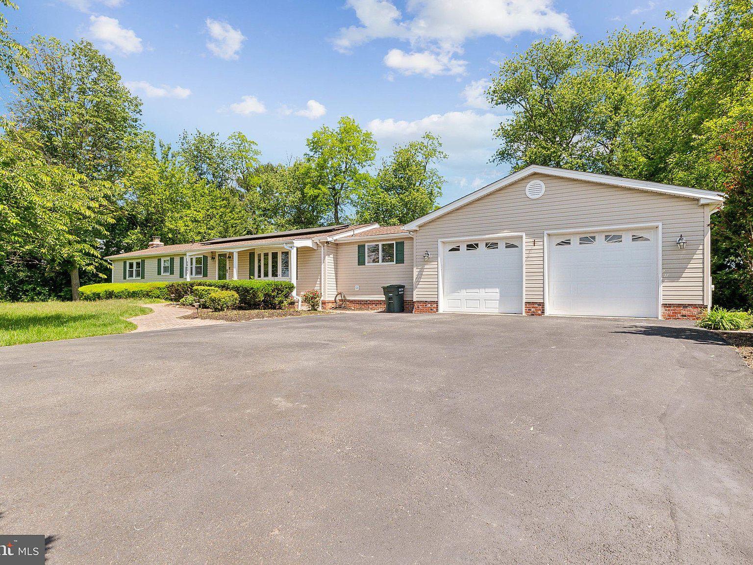 26140 Mullinix Mill Rd, Mount Airy, MD 21771 | Zillow