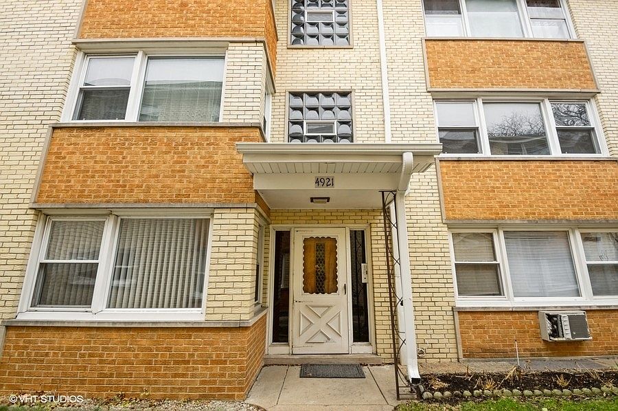4921 N Lester Ave APT 101, Chicago, IL 60630 | Zillow