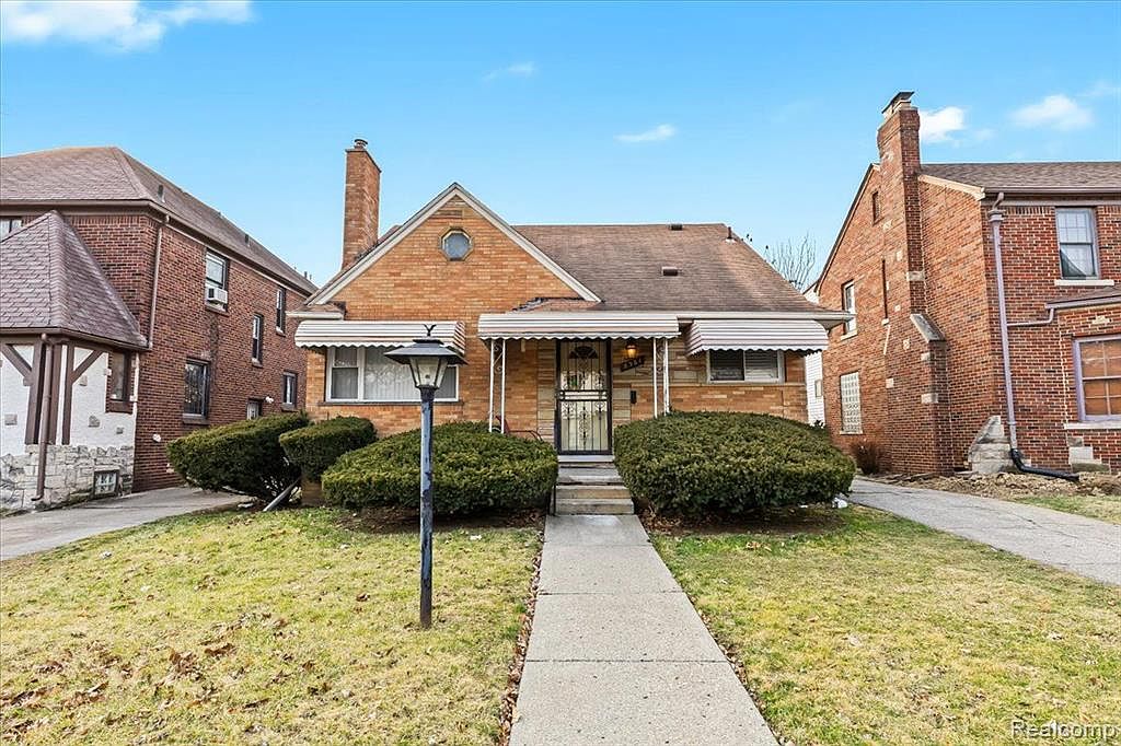 8561 Sorrento St, Detroit, MI 48228 | Zillow