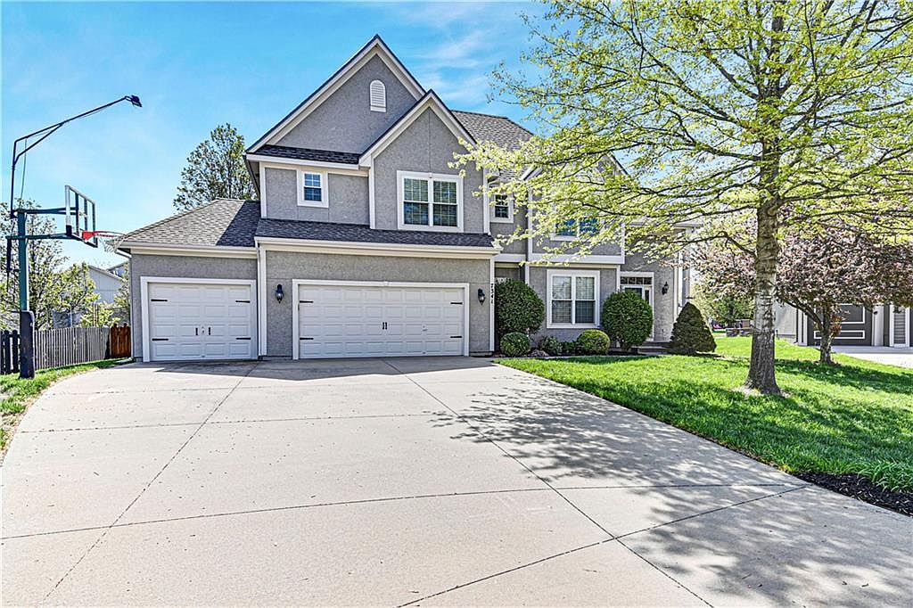 7341 Kenton St, Shawnee, KS 66227 | Zillow