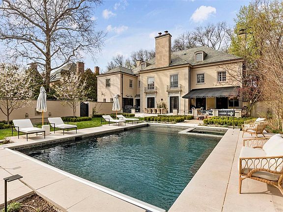 22 Portland Pl, Saint Louis, MO 63108 | Zillow