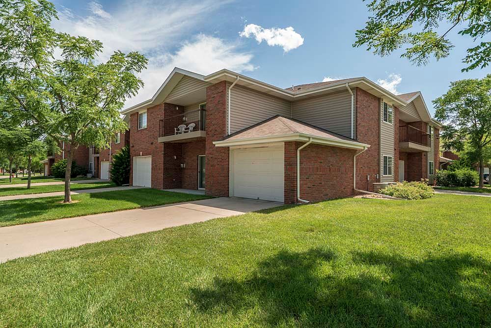 6010 Meridian Dr #28, Lincoln, NE 68504 | Zillow