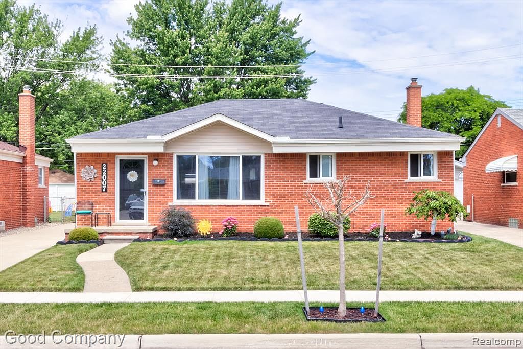 22007 Visnaw St, Saint Clair Shores, MI 48081 | Zillow