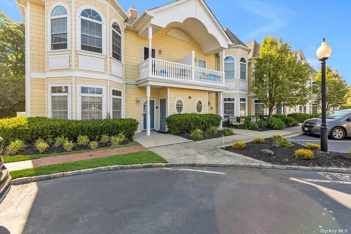 801 Emily Drive UNIT 801, Patchogue, NY 11772 | Zillow