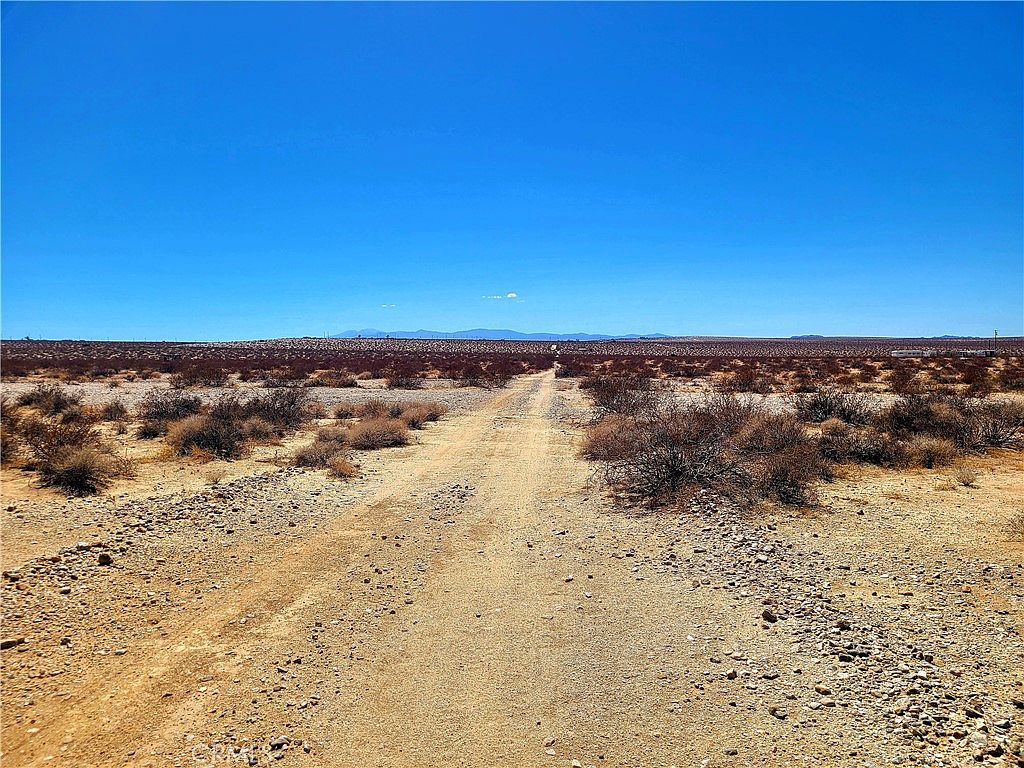 68790 Tortoise Rd, Twentynine Palms, CA 92277 | MLS #JT24028194 | Zillow