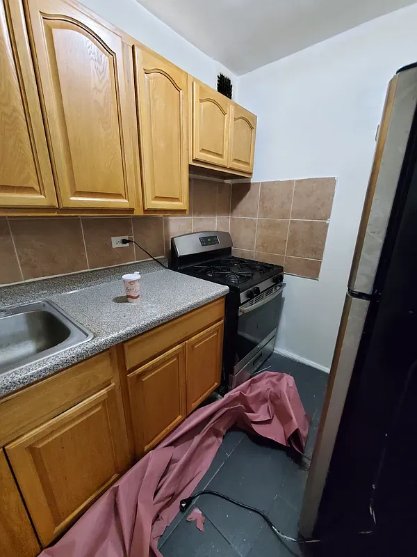 75 Hawthorne Street #3S in Prospect Lefferts Gardens, Brooklyn | StreetEasy