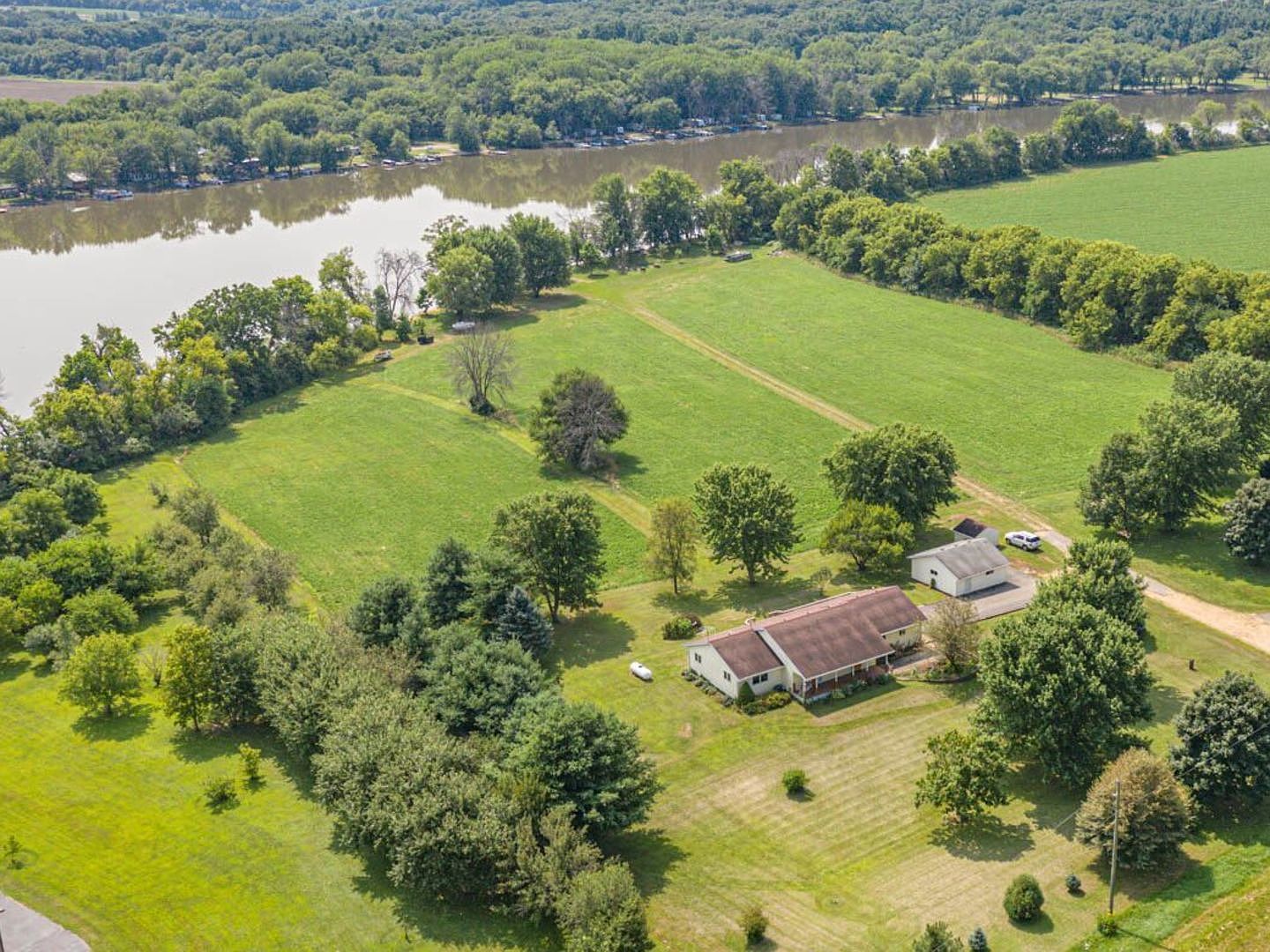 4005 N Il Route 2, Oregon, IL 61061 | Zillow