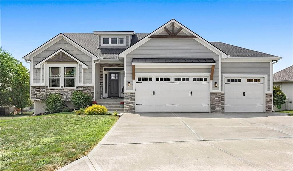 3009 E Canyon Dr, Harrisonville, MO 64701 | Zillow