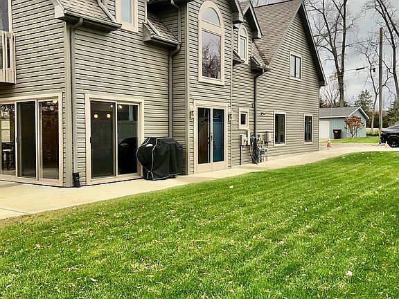 8065 S Portage Rd, Jackson, MI 49201 | MLS #20251032707 | Zillow