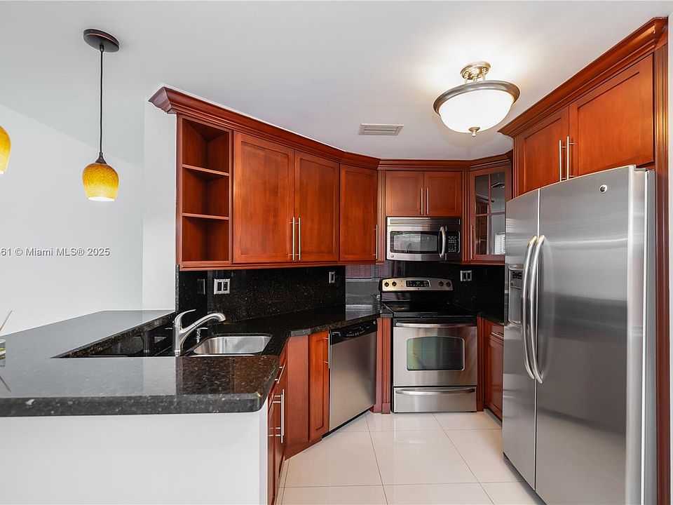 4668 SW 153rd Ct, Miami, FL 33185 | Zillow