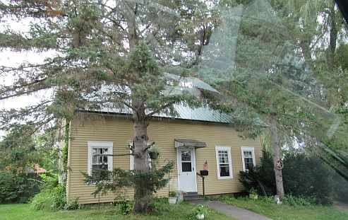 8 Quaker Ln, Rochester, NH 03839 | Zillow