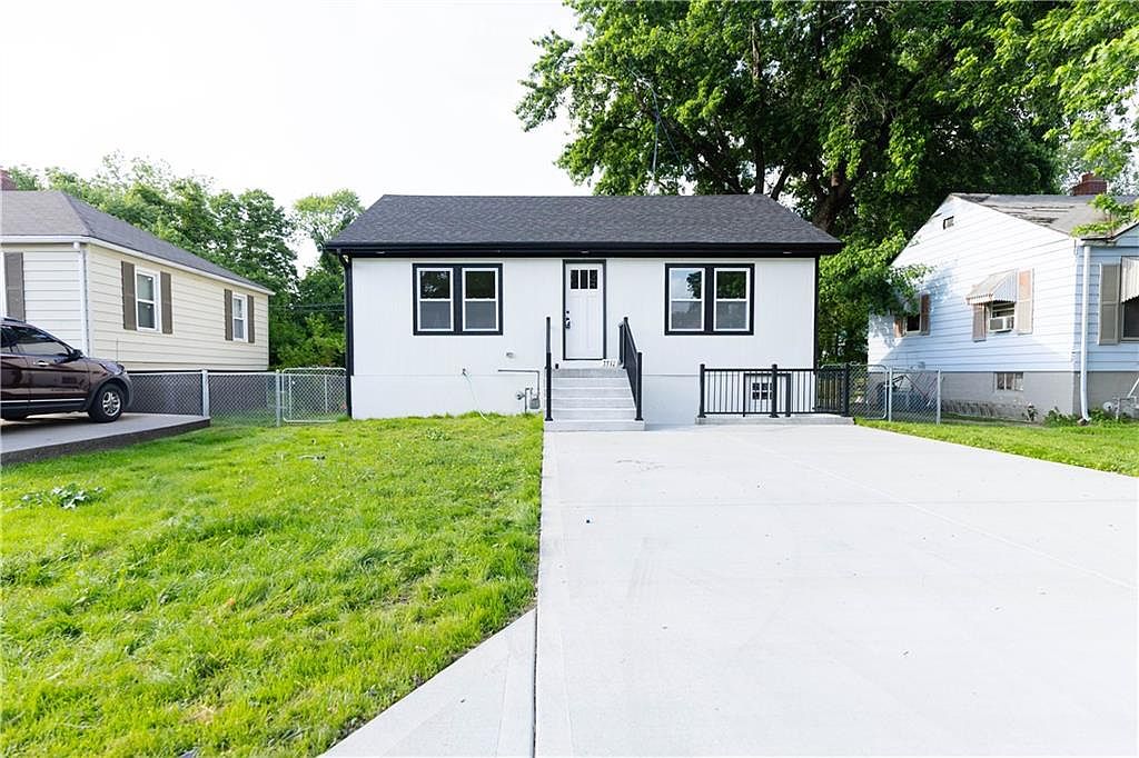 3312 Delavan Ave, Kansas City, KS 66104 | MLS #2591638 | Zillow