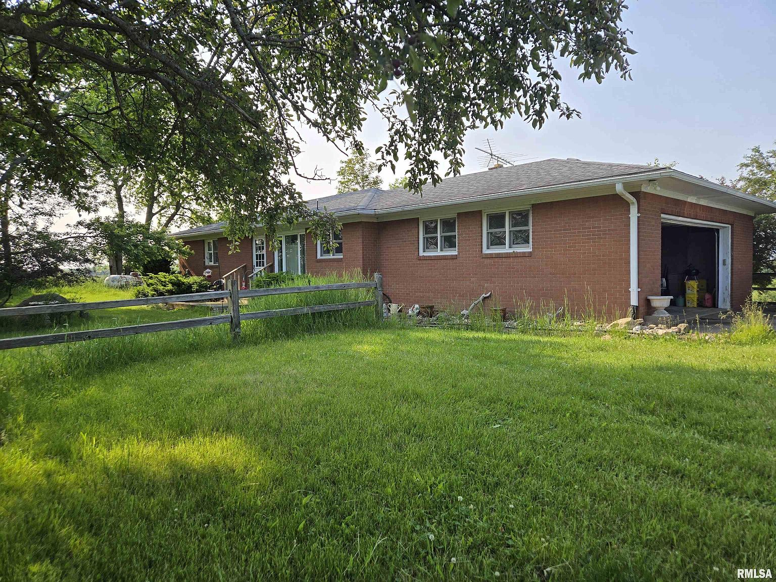 1605 N 1100th Ave, Lynn Center, IL 61262 | Zillow