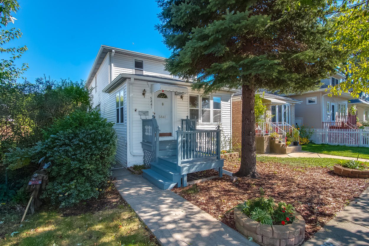 5441 N Lovejoy Ave, Chicago, IL 60630 | Zillow