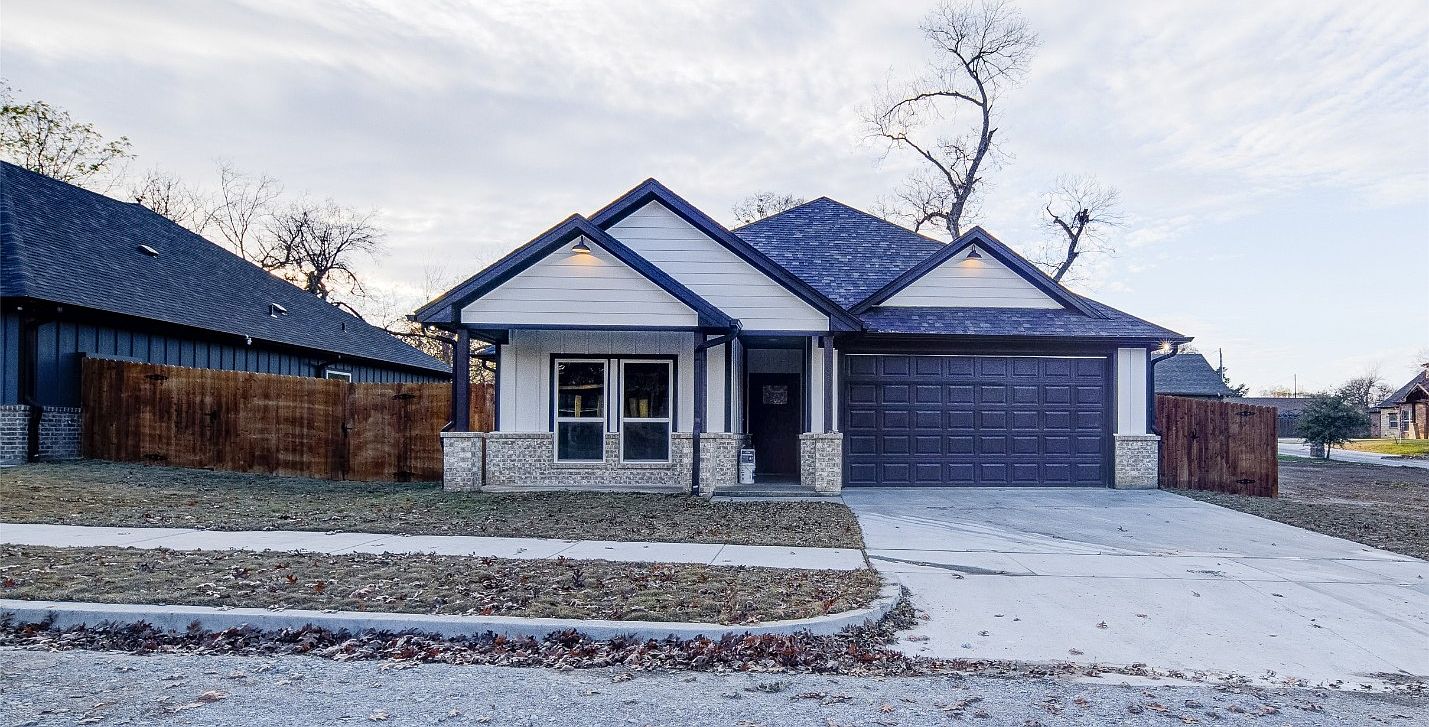 405 N Holman St, Decatur, TX 76234 | MLS #20495341 | Zillow