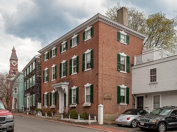 218 Washington St APT 2, Marblehead, MA 01945 | Zillow