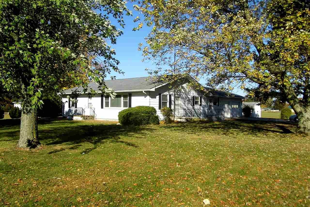 65 W 300 N, Howe, IN 46746 | Zillow