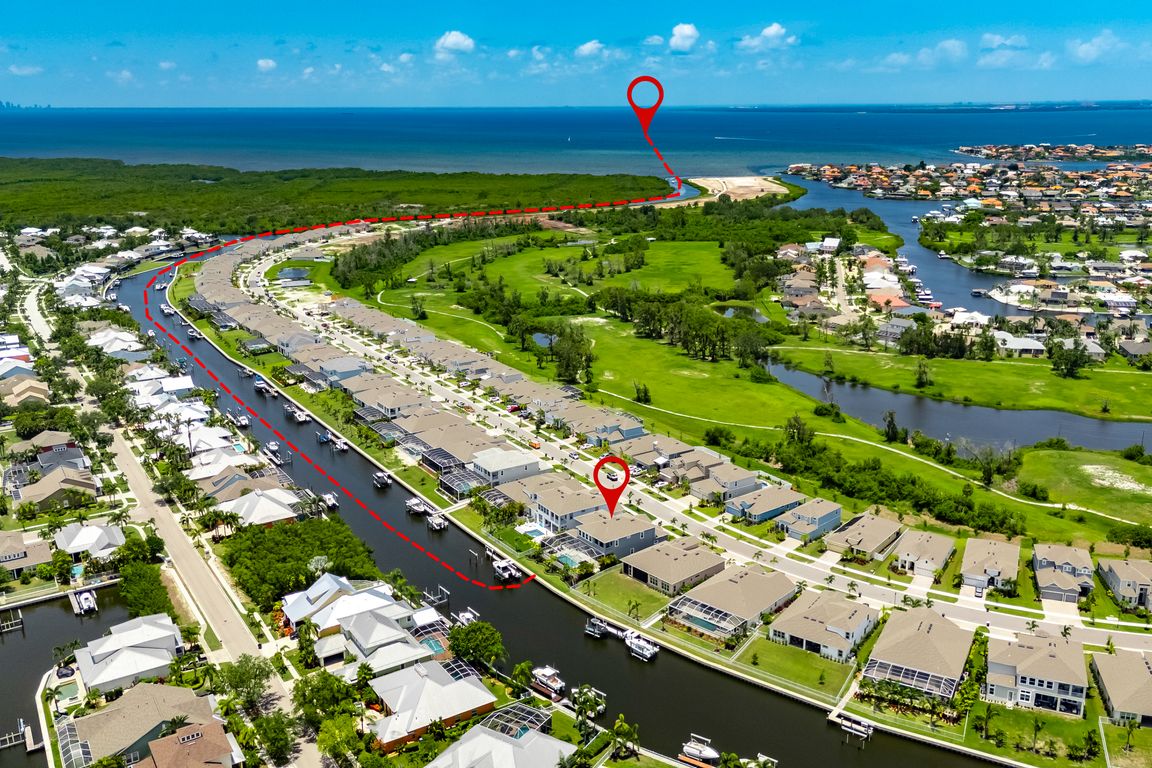 978 Signet Dr, Apollo Beach, FL 33572 | MLS #TB8395359 | Zillow