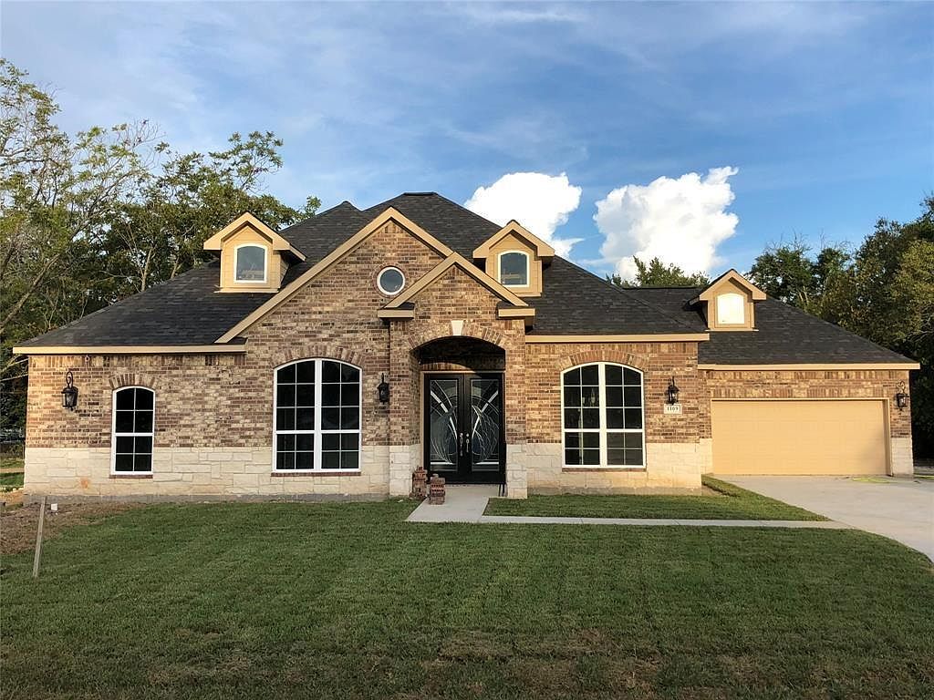 1109 Elberta St, Houston, TX 77051 | Zillow