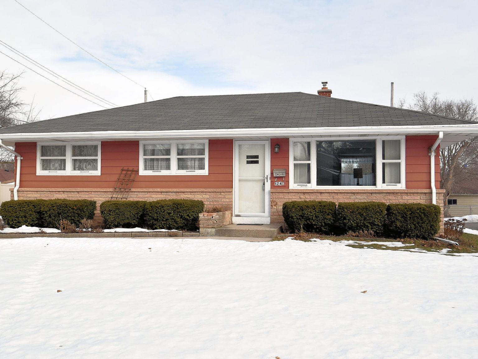 1240 Summit Ave, Waukesha, WI 53188 | Zillow