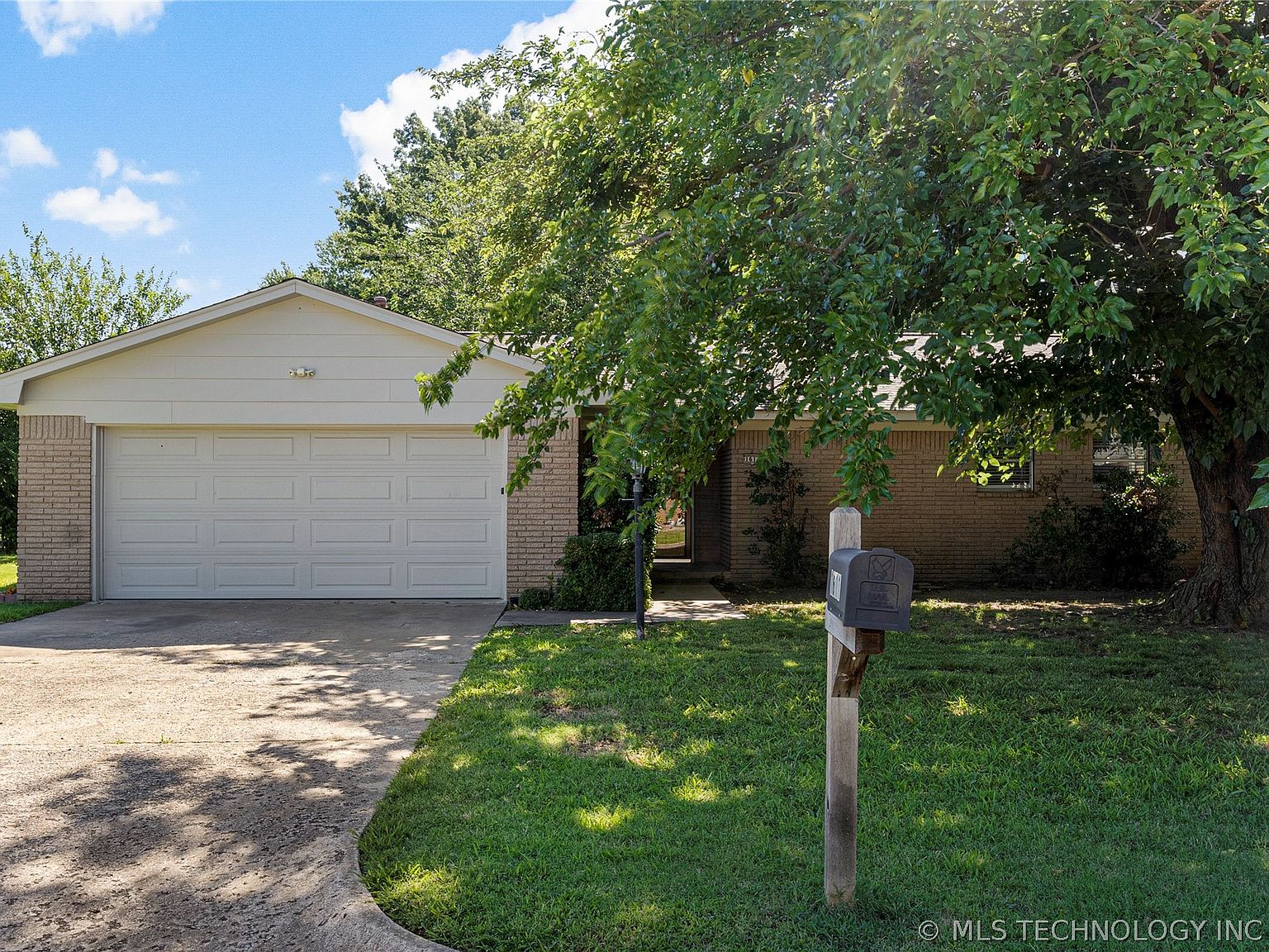 1611 S 116th East Ave, Tulsa, OK 74128 | Zillow