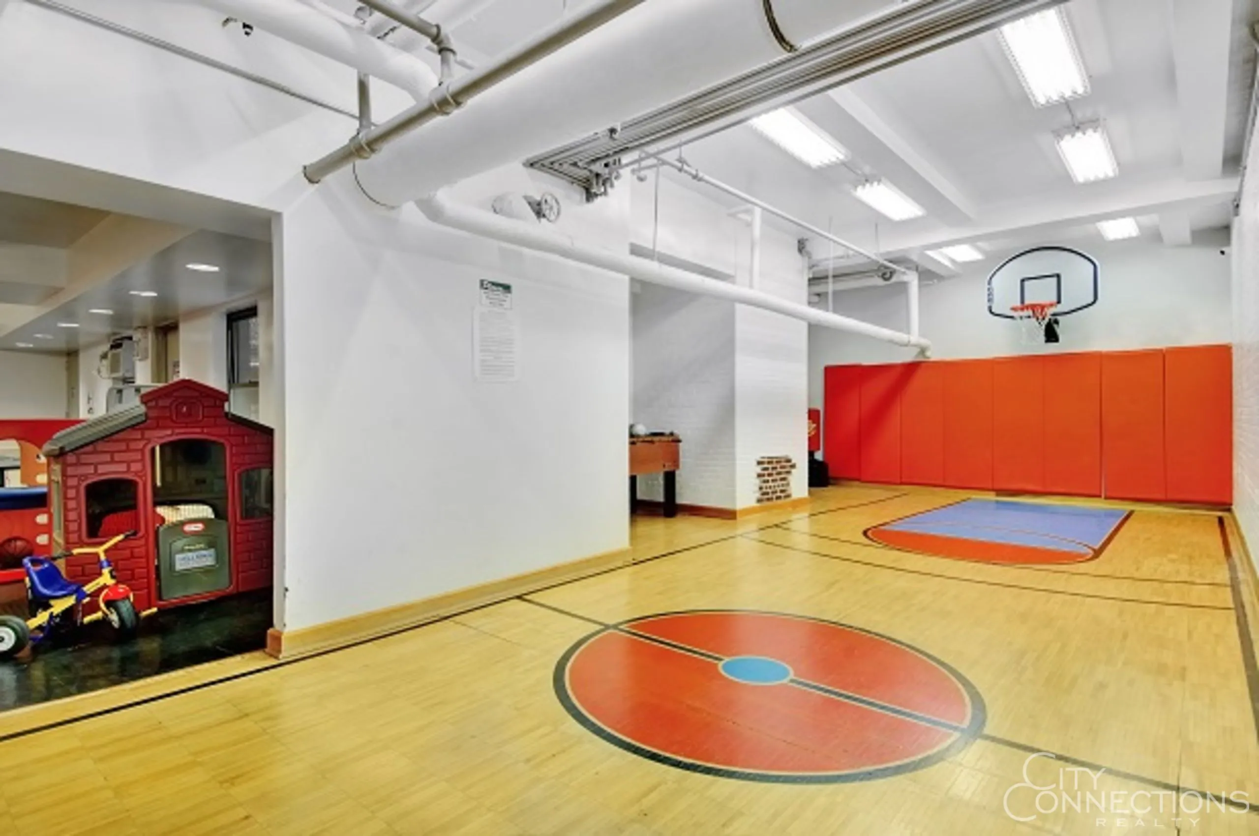 90 Riverside Dr #2D in Upper West Side, Manhattan | StreetEasy