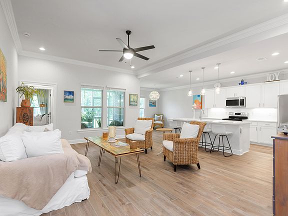 27 Cozy Cv, Freeport, FL 32439 | Zillow