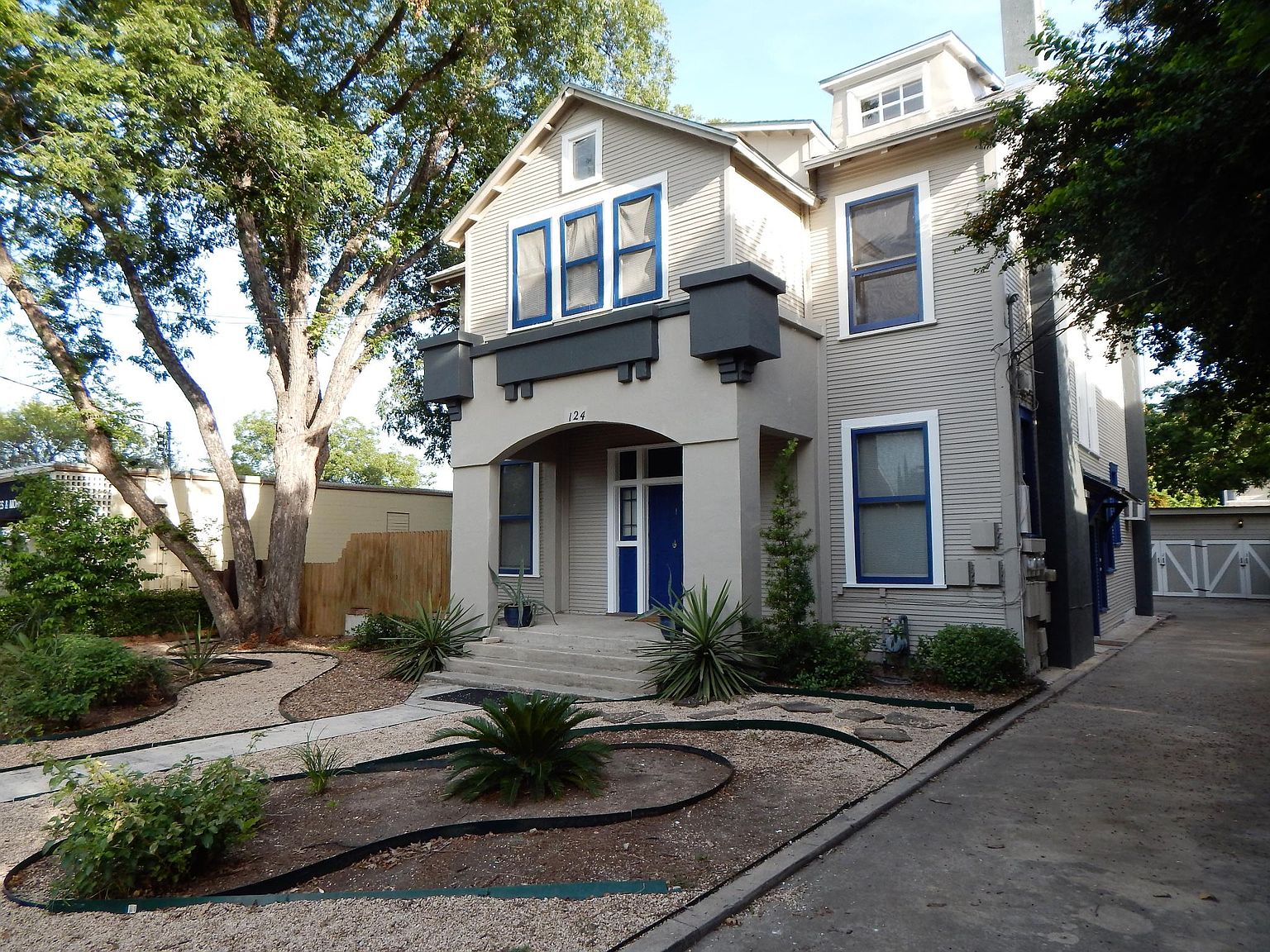 124 W Mistletoe Ave APT 1, San Antonio, TX 78212 | Zillow